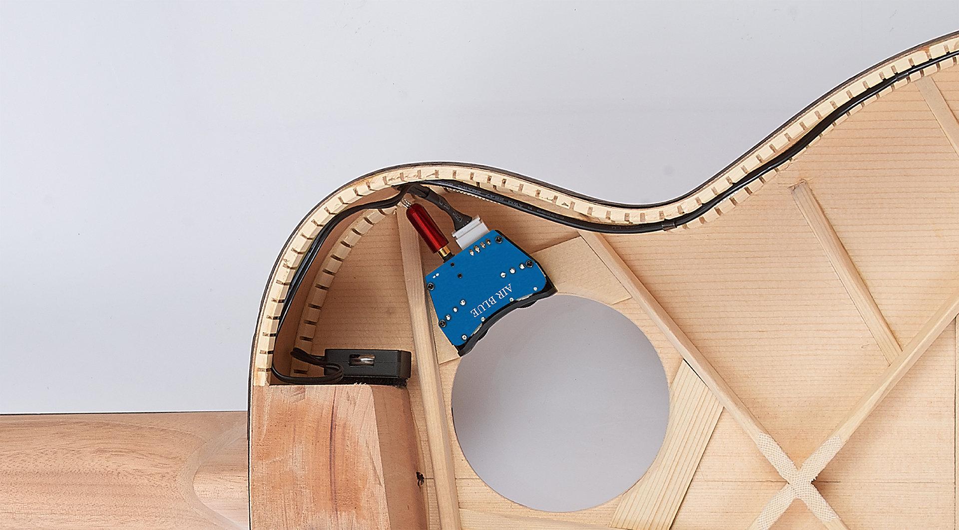 產品介紹/流行熱門樂器/木吉他/aNueNue M77E - 功學社音樂中心